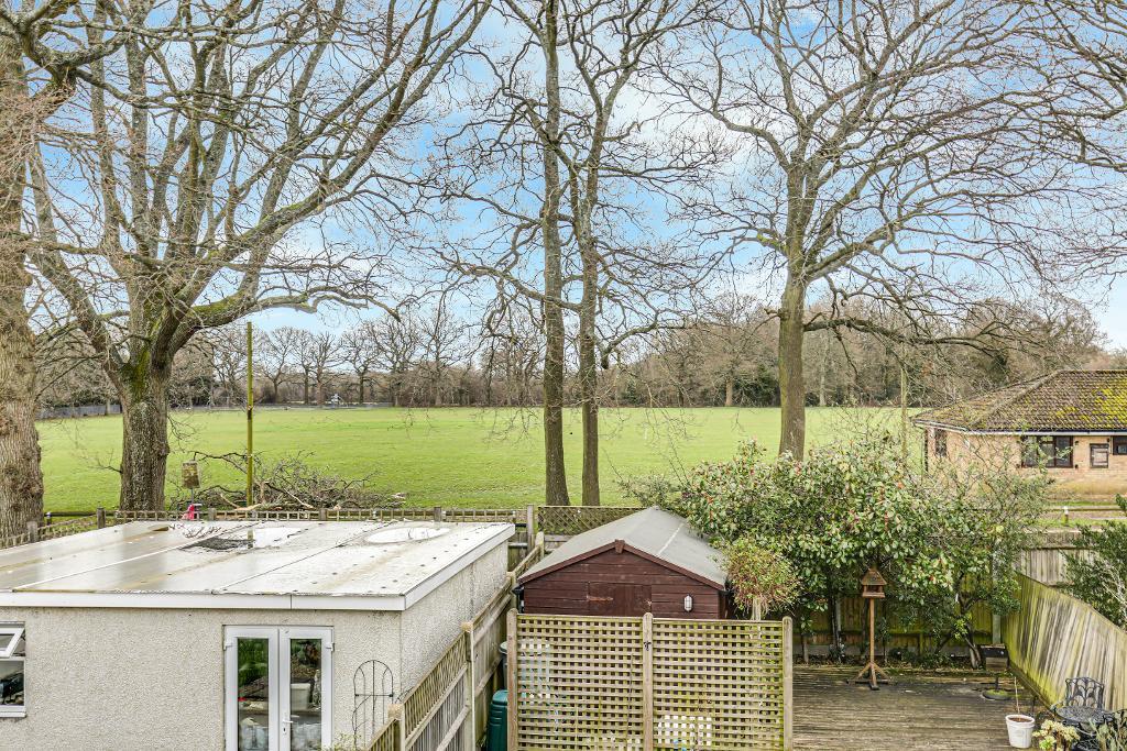 3 Bedroom Semi-Detached For Sale in Verdayne Gardens, Warlingham ...